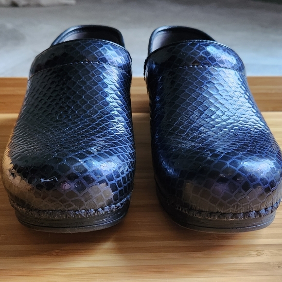 Dansko | Shoes | Dansko Xp Size 38 Snake Skin Navy Blue | Poshmark